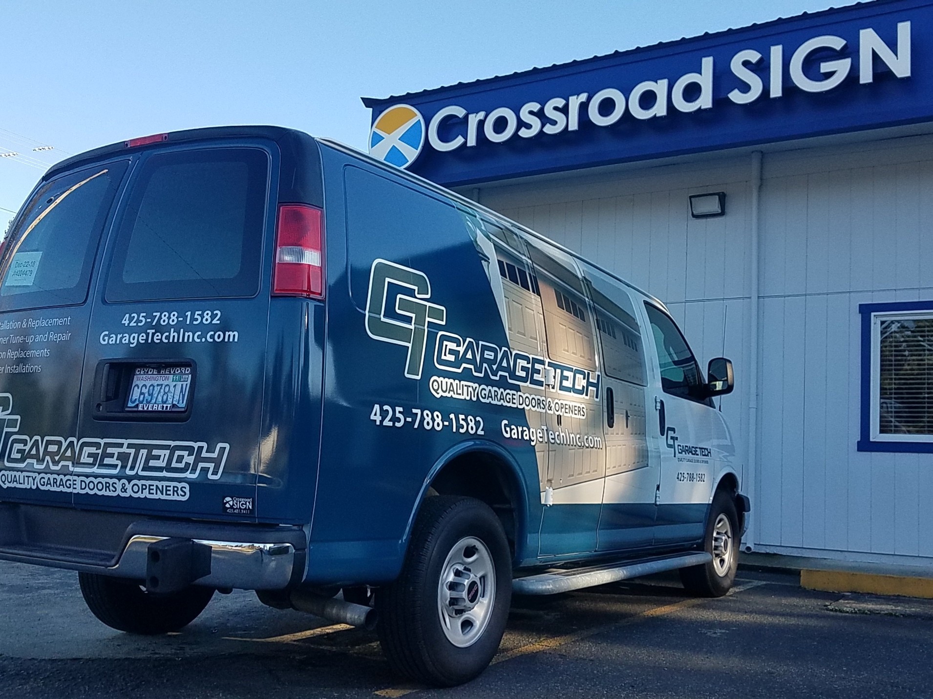 Vehicle Graphics - Crossroad Sign Studio